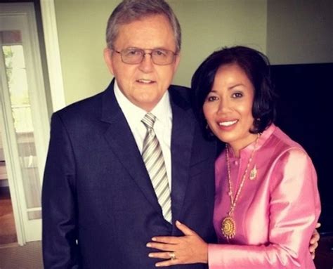 What You Should Know About Chrissy Teigen S Parents And Siblings Bhw