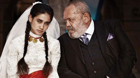 Rana Cabbar Kimdir Sahnelerin Ilk Sakıncalı Piyadesi Uğur Mumcu Rana Cabbarın Cenazesi