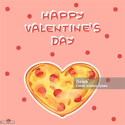 분홍색 배경에 소시지와 치즈를 곁들인 노란 하트 모양의 피자 레드 해피 발렌타인 데이 텍스트 훈제 소시지 의 조각은 주위에 개념에 대한 스톡 벡터 아트 및 기타 이미지