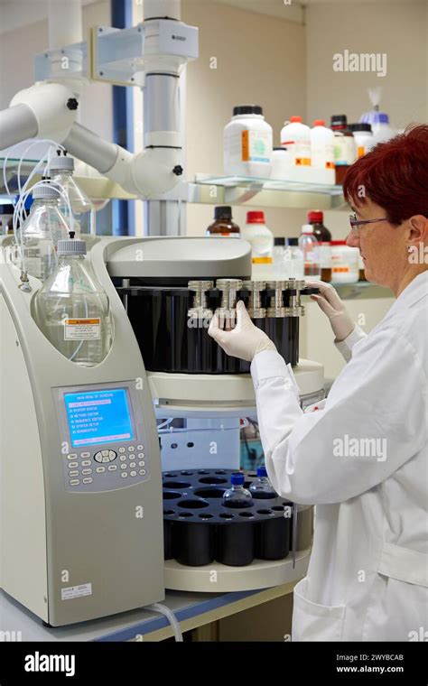 ASE Accelerated Solvent Extraction Extraction Of Organic Compounds Organic Laboratory Energy