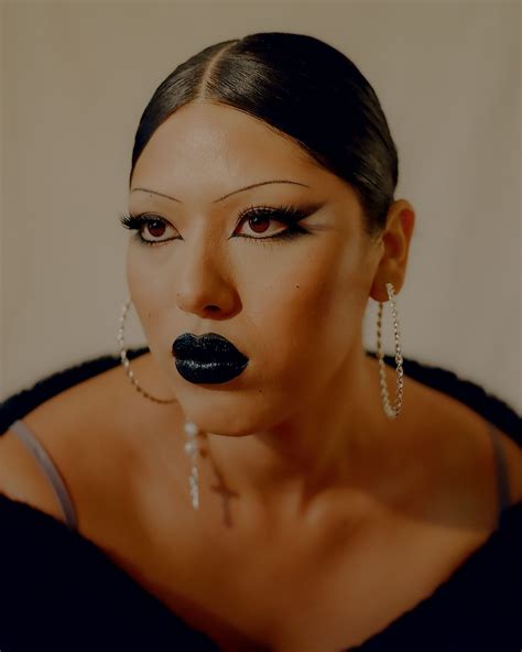 Tweezing Is The Self Care Beauty Routine For Warped Times Los Angeles