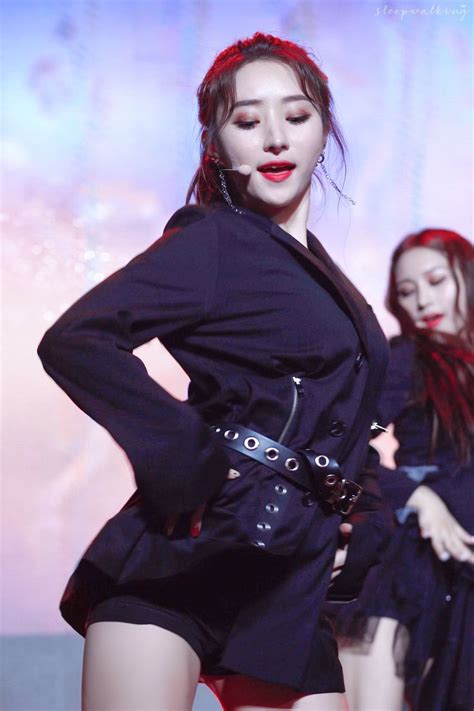 Dreamcatcher Metal Girl Girl Bands New Day Kpop Girls Dream