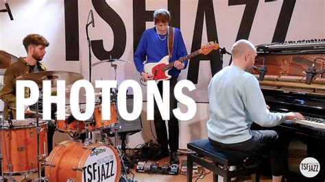 Photons "La vie, pt. 3" en session TSFJAZZ ! - YouTube