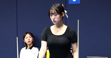 St포토 32강 치르는 장가연