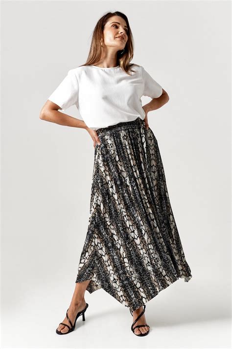 Pleated Skirt