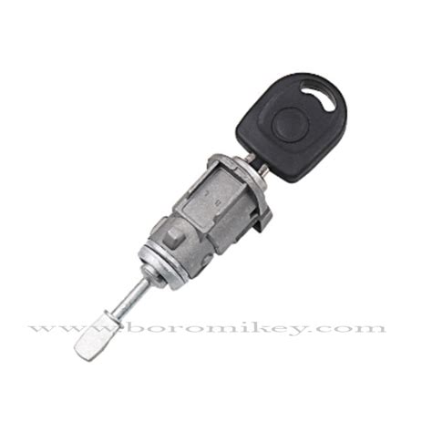 VW Polo Left door lock cylinder
