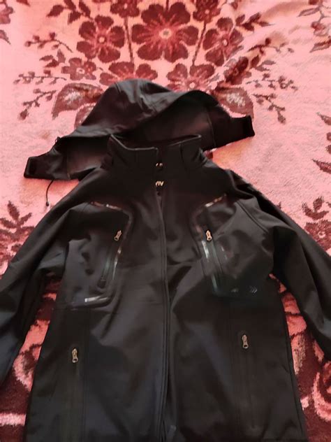 Зимняя Непромокаемая куртка демисезонная новая из магазина