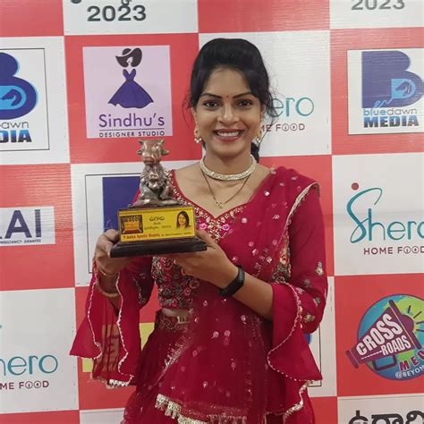 Asha Jyothi Ashaanchor • Instagram Photos And Videos