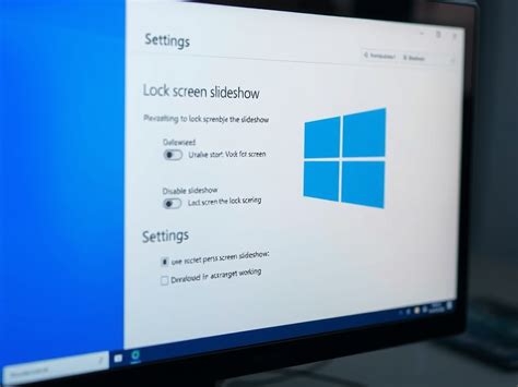 Manage Lock Screen Slideshow On Windows 11 Geek Rewind