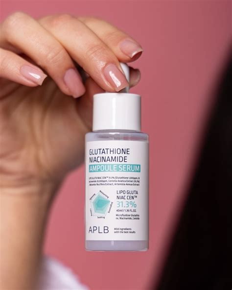 Serum Per Fytyren Me Glutation Dhe Niacinamidë Luxe Cosmetics