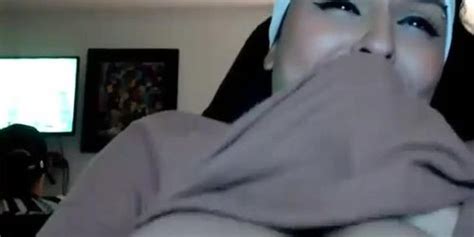 Slutty Shows Boobs Behind Her Cosin Tnaflix