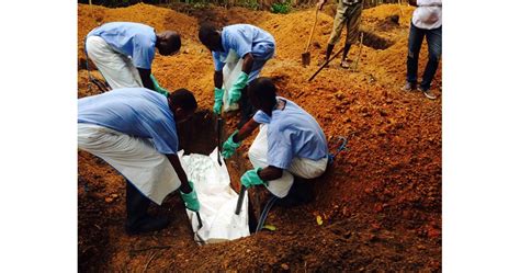 Президентът на Уганда удължи срока на карантина в рамките на борбата с еболата