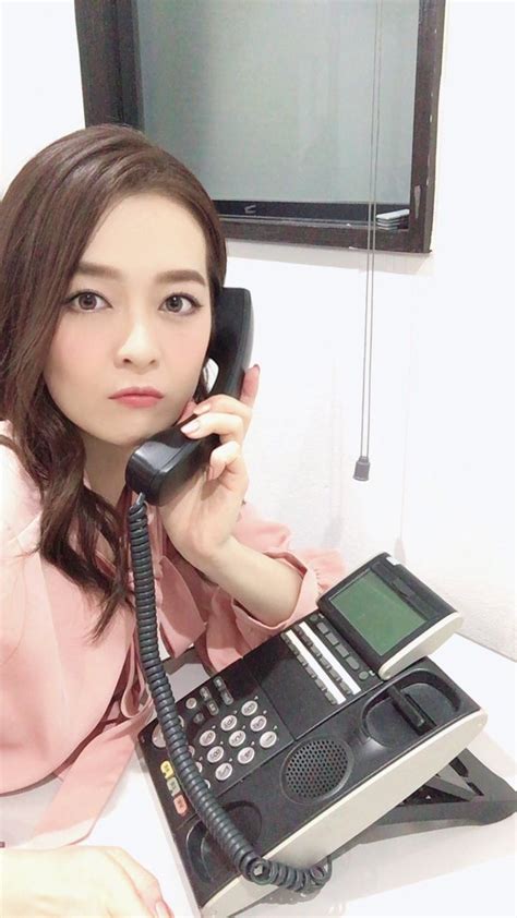 藤かんな🦢2月7日『週刊ポスト』グラビアデビュー On Twitter 内線を取ったら、 男の喘ぎ声が聞こえてきた… 「社長、そのいたずら