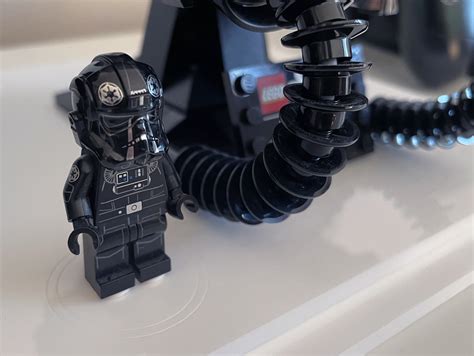 BrixboxDisplay Case For Three 3 LEGO Helmets Brixbox