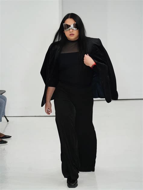 Whats Perfect Fashion Find Out At Dfw House Of Ledesma