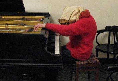 Олег Каравайчук биография произведения