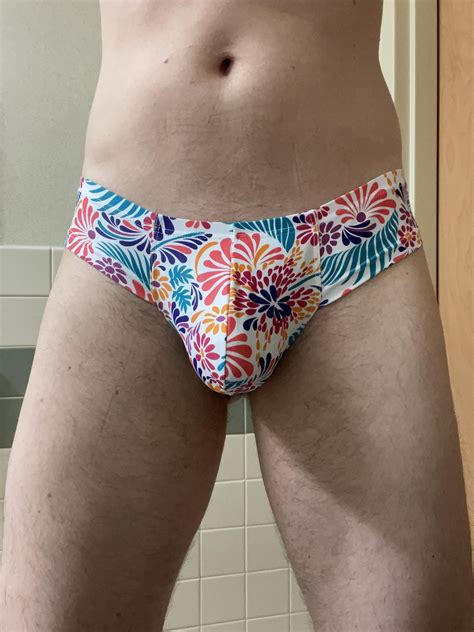 Front And Back Of A New Thong How Does It Look Rstraightguysinthongs
