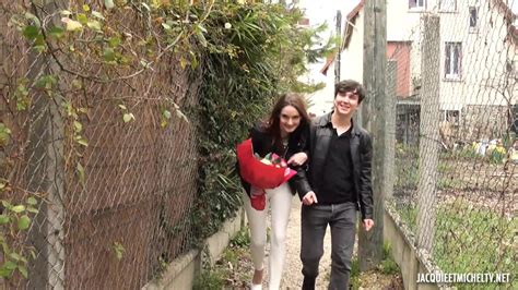 Mary When Mary Discovers Her Celebrity