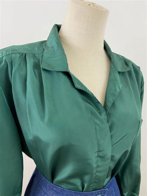 Vintage Forest Green Silky Puffy Shoulders And Long S… Gem