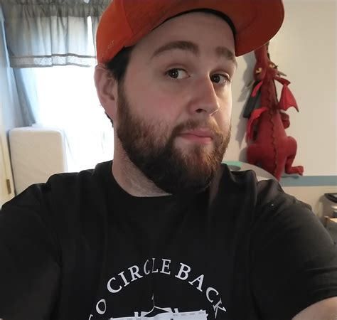 Happy Sunday Hairy Daddy Squad Who Wants Daddy To Suck Their Toes And Use Their Holes Today 😏