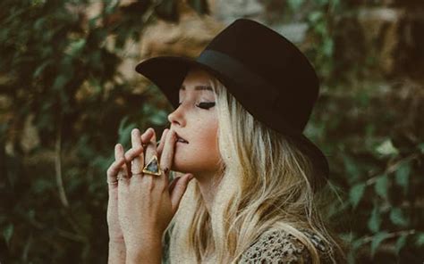 مجموعه پیام و متن ابراز عشق و علاقه مستقیم و غیر مستقیم