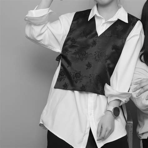 오늘의 데일리 코디는 한복 조끼로 완성 텀블벅 크리에이터를 위한 크라우드펀딩