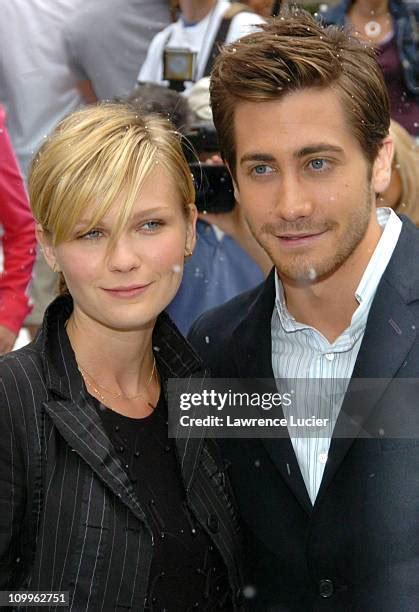 335 Kirsten Dunst And Jake Gyllenhaal Photos And High Res Pictures