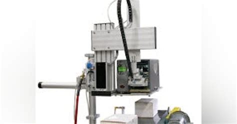 Equipment Label Printer Applies Labels To Leading Side Of Conveyor