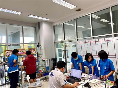 มีทั้งน้องๆ นักศึกษาระดับมหาลัย และ มัธยมศึกษา รวมถึงผู้ประกอบการ