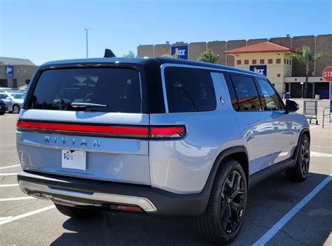 New Rivian Owner La Silver R1s Rivian Forum R1t R1s R2 R3 News
