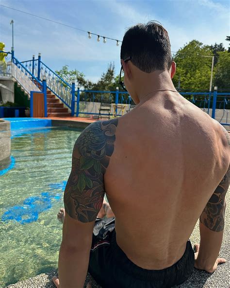 동 스 타 🇰🇷 추운게 싫고 짧은 머리가 편한거 보니 늙었는갑다 ㅠ 여름 돌리도 추워 죽긋다 Instagram