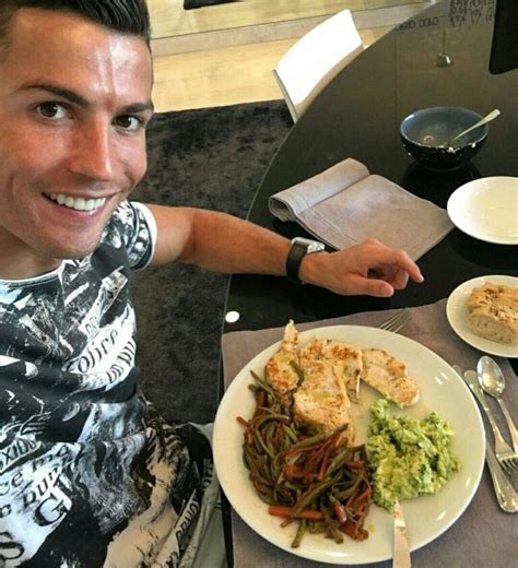 Cristiano Ronaldos Incredible Diet Plan With Five Meals Daily Latest