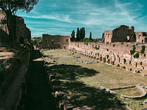 El Foro Romano Ver La Plaza De La Ciudad En La Antigua Foto De Roma