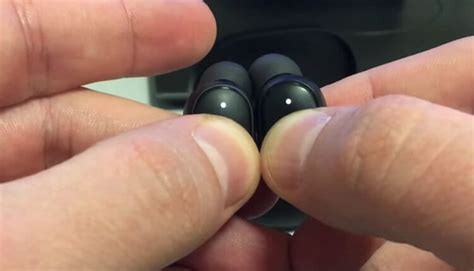 Что делать если не работает один беспроводной наушник