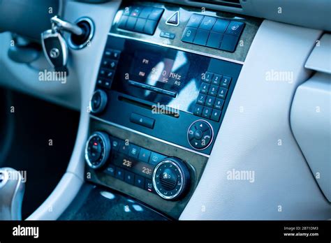 Mercedes Benz W203-year 2005, Avantgarde equipment, black metallic ...