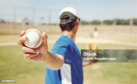 야구 투수 훈련 및 야구 선수 야외 운동 운동 선수 남자 피트니스 동기 부여 프로 스포츠 건강 및 웰빙 운동 공으로 운동 또는 소프트볼 경기 준비 Championship에