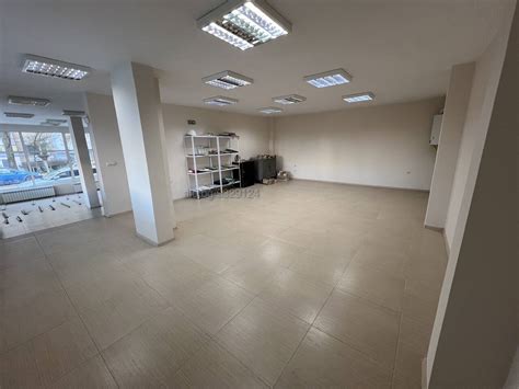 Велико Търново офис под наем Офис 140 кв м Партер Магазини Офиси Кабинети Салони Център