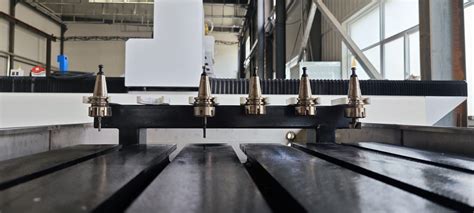 Fraiseuse 5 Axes Fraiseuse Cnc à Portique Luque Machines