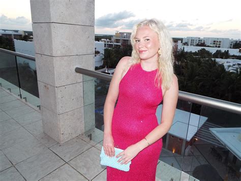 Bella Shields Bellanshields • Instagram Photos And Videos