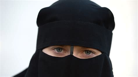 Mehrheit Gegen Verschleierung An Schulen