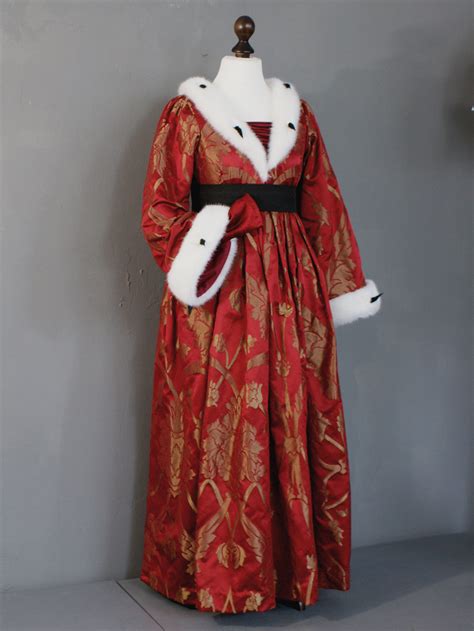 Houppelande Of The 15th Century Made Of Red Silk