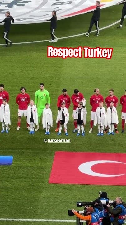 Milli Futbolcular üşüyen Alman çocuklarına Bakın Ne Yapıyorlar Respect Youtube