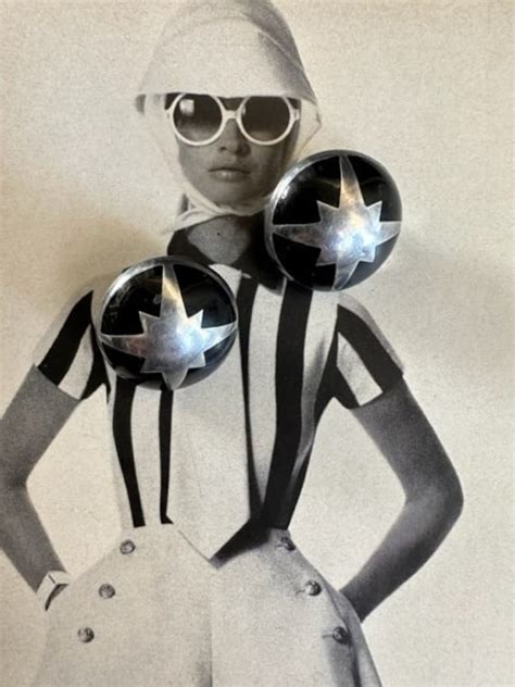 Vintage Unique Star Button Gem