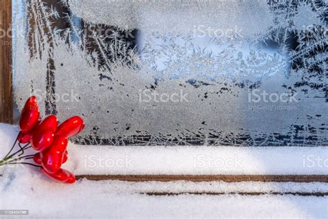 흰텍스트 사랑과 발렌타인 데이에 행복의 개념에 대 한 공간을 가진 추상 배경으로 창의 전경색에 흐려 읽기 마음 훈장 감정에 대한 스톡 사진 및 기타 이미지 Istock