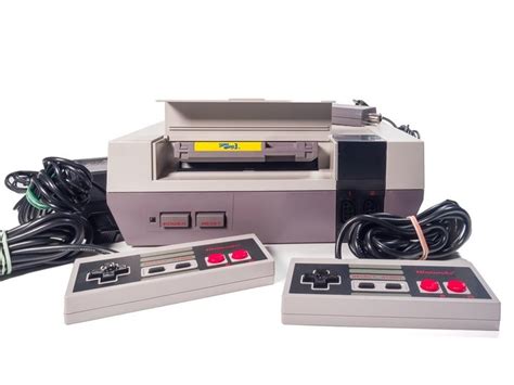 1 Nintendo Nes 8 Bit Nes 01 1985 Console With Games 1 Catawiki