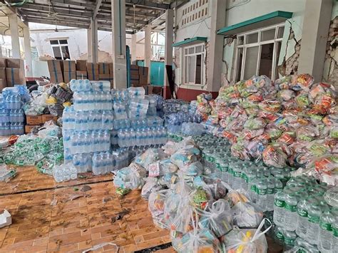 ငလျင်ဘေးဒဏ်သင့်ဒေသများသို့ သောက်သုံးရေ လှူဒါန်းမှုများပြားသဖြင့် ရန်ကုန်တွင် သောက်ရေသန့်ဘူး ပြတ