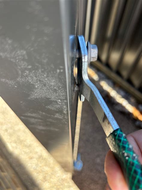 Solved How To Fix Gate Latch Coming Off The Met Bunnings Workshop