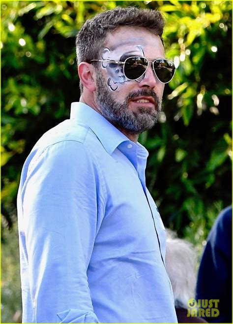 Ben Affleck Gets His Face Painted At Street Fair Photo Ben Affleck Pictures Just Jared