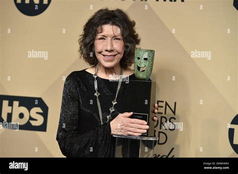 Lily Tomlin Poses In The Press Room With The Lifetime Achievement Award