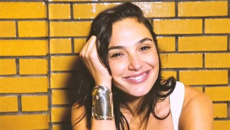 Gal Gadot Armpit 848 Video Yandexte Bulundu